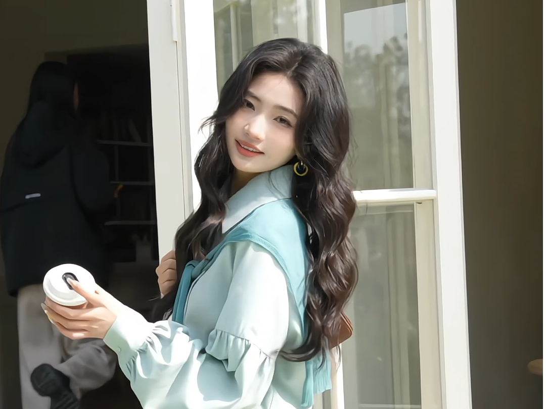 服装外景2（服装账号：瑞妮Renee）_默幽师傅-站酷ZCOOL