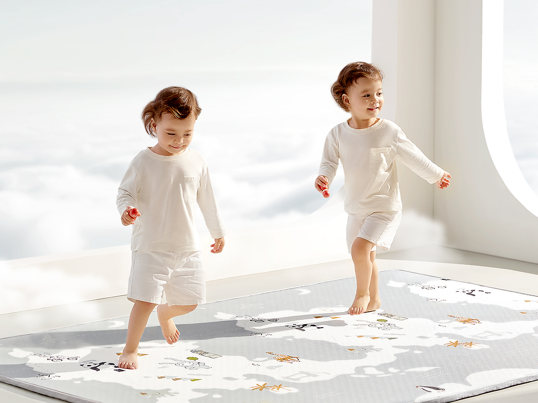 云朵爬行垫｜云端上的诗篇每一帧都是会呼吸的成长胶片_LiYu文化-站酷ZCOOL