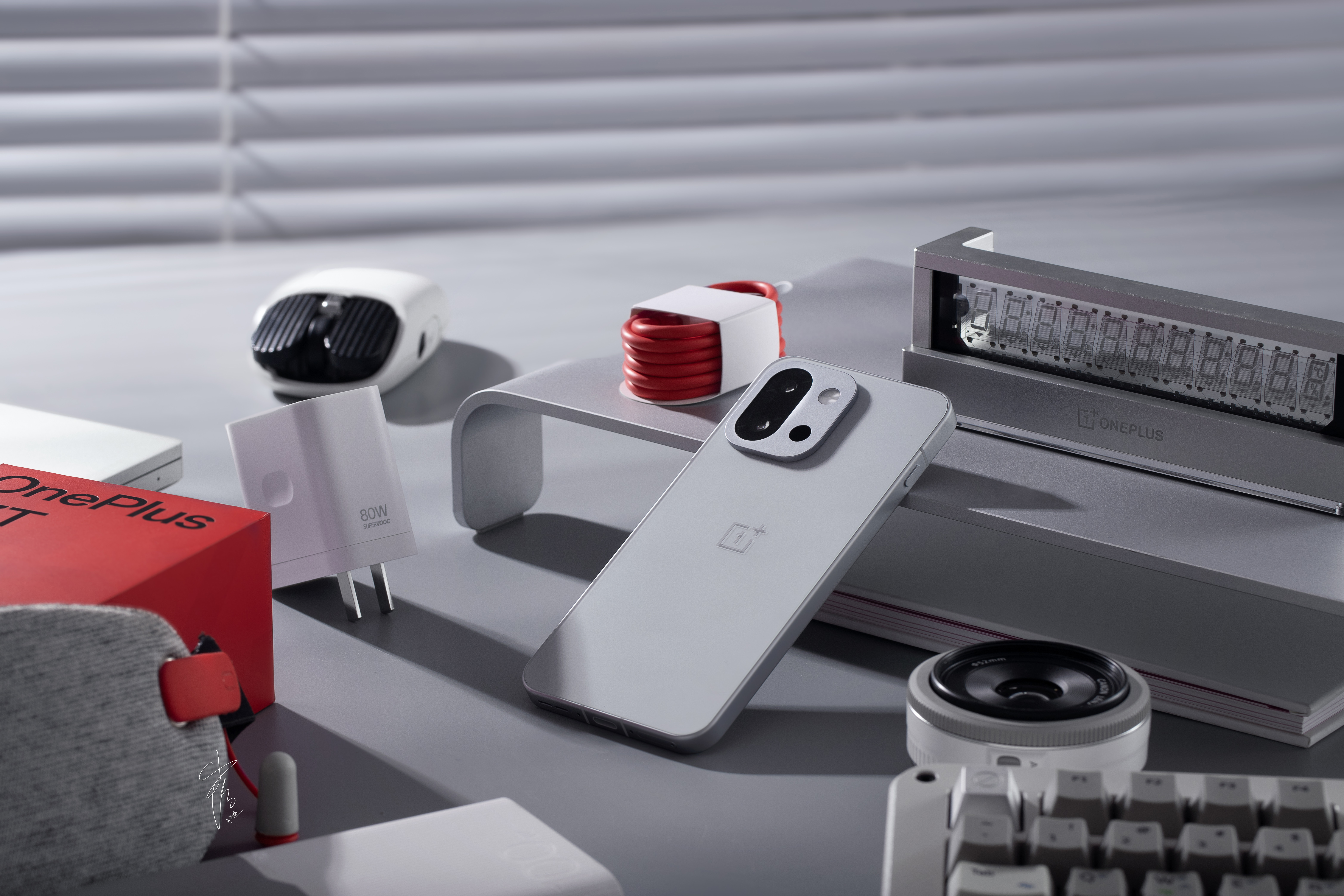 一加13T 晨雾灰_摄影师小恰-站酷ZCOOL