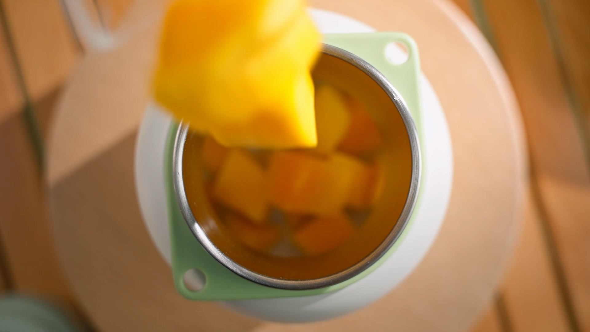 利仁LLJ-A756吨吨榨汁杯|榨汁机|吨吨杯|便捷果汁机_光影在线影视-站酷ZCOOL