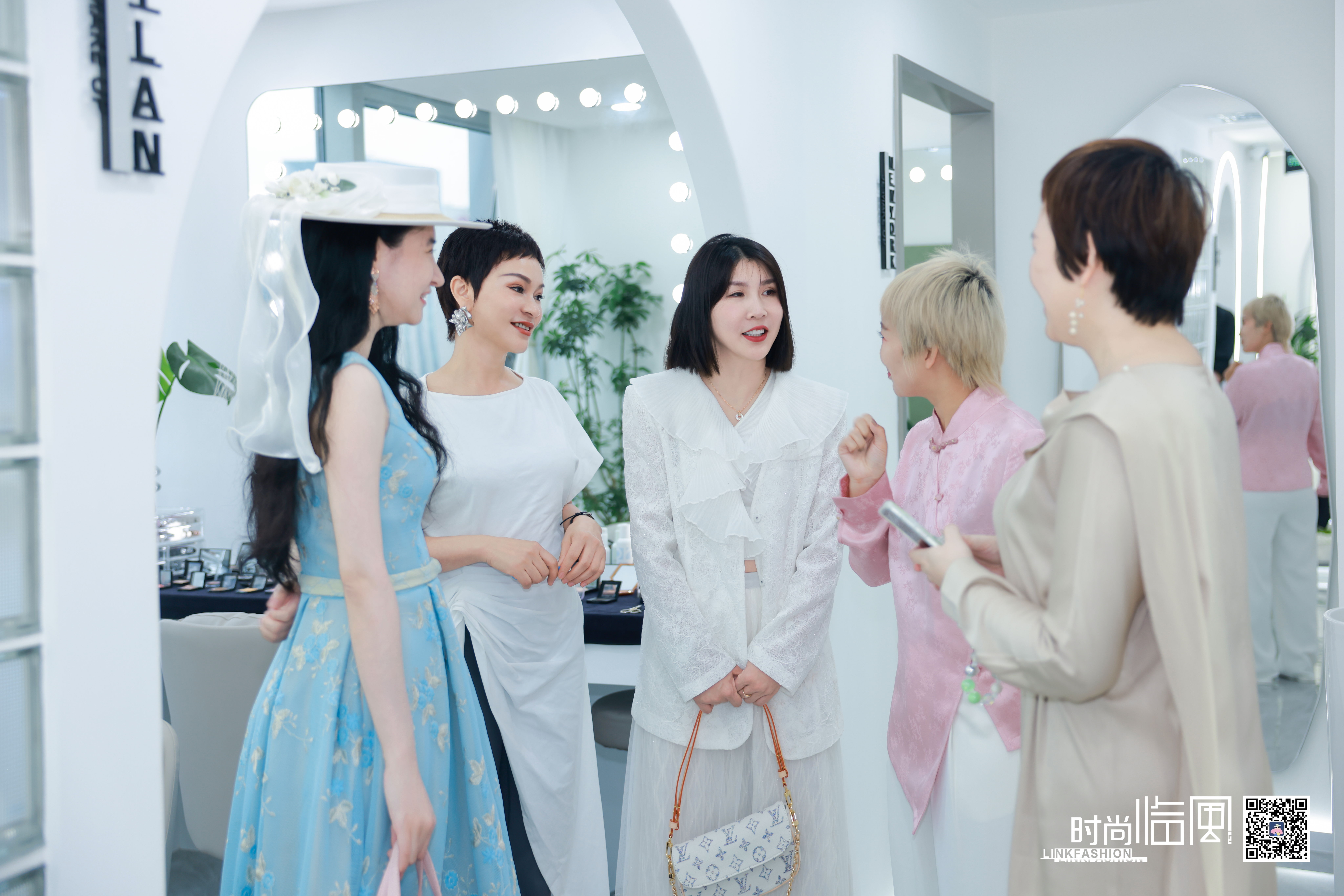 相片-沙龙活动现场拍摄_爱摄影的猫M-站酷ZCOOL