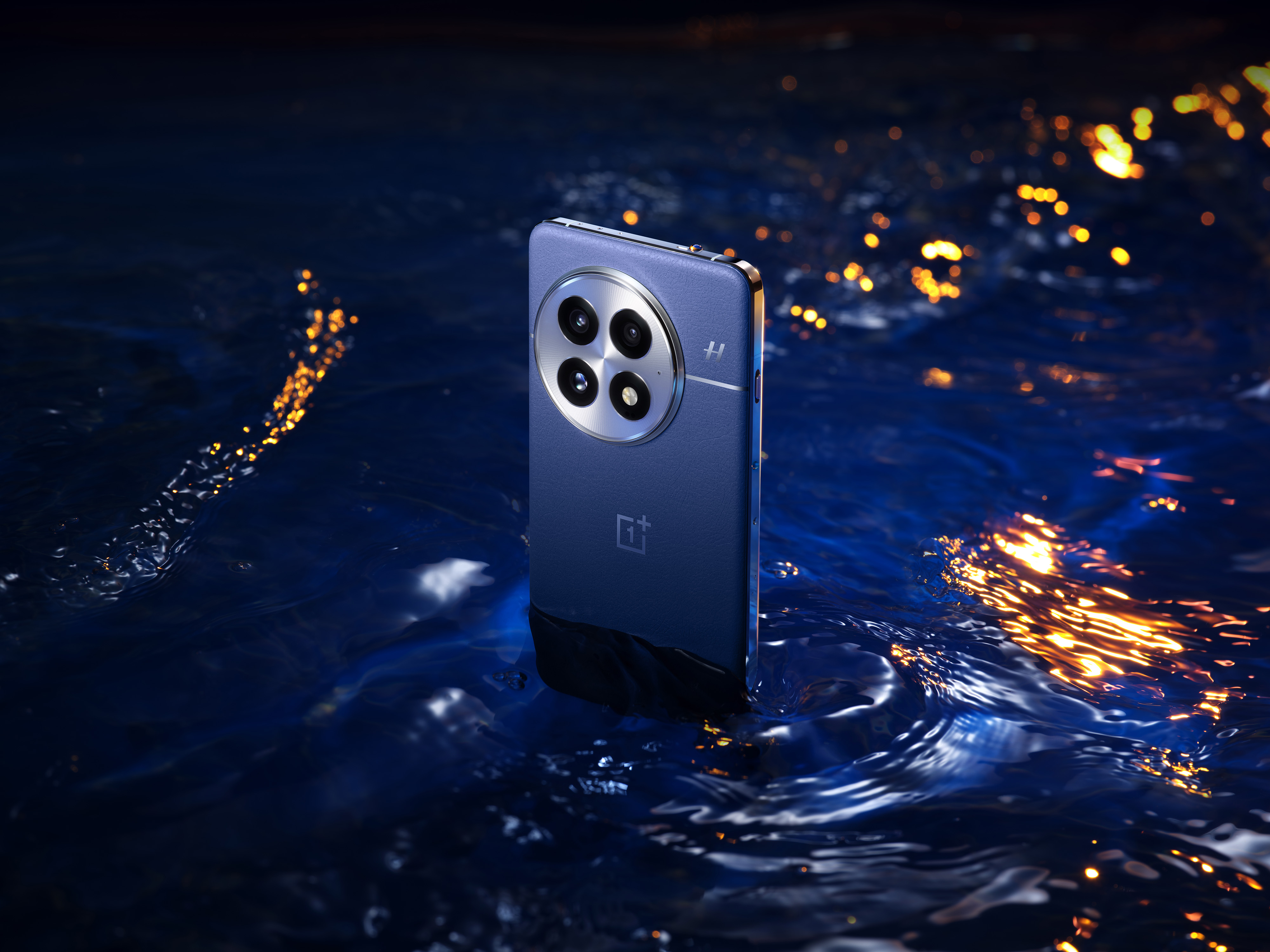 像拍摄奢侈品那样拍摄手机「OnePlus 13 静物图」_yangdenise-站酷ZCOOL