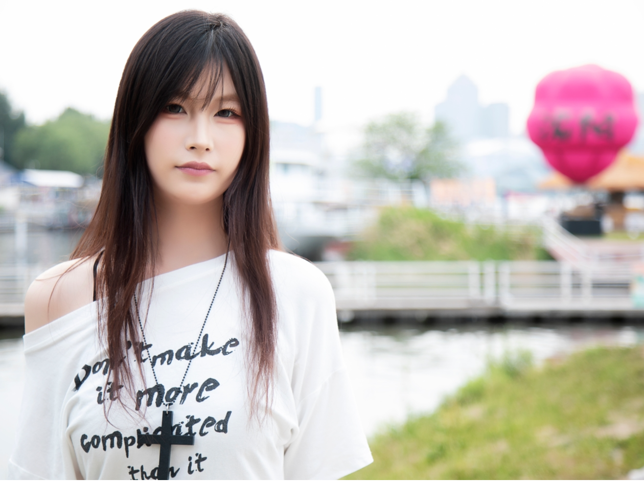 云朵在天空_夏天的蓝色皮卡丘-站酷ZCOOL