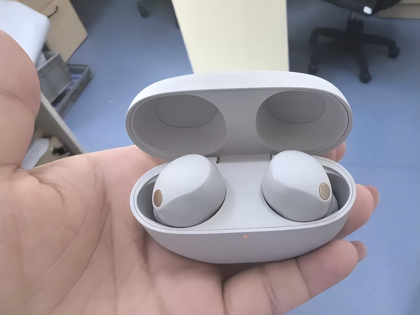 2025蓝牙耳机怎么选不踩坑？热门款实测+避坑指南+清单（新手必看）_擎天创界-站酷ZCOOL