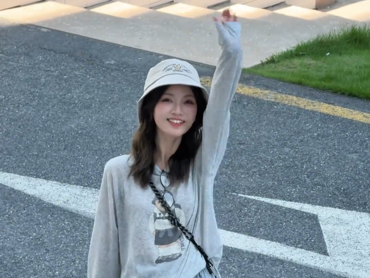 糖糖接朋友下楼_Z350370154-站酷ZCOOL