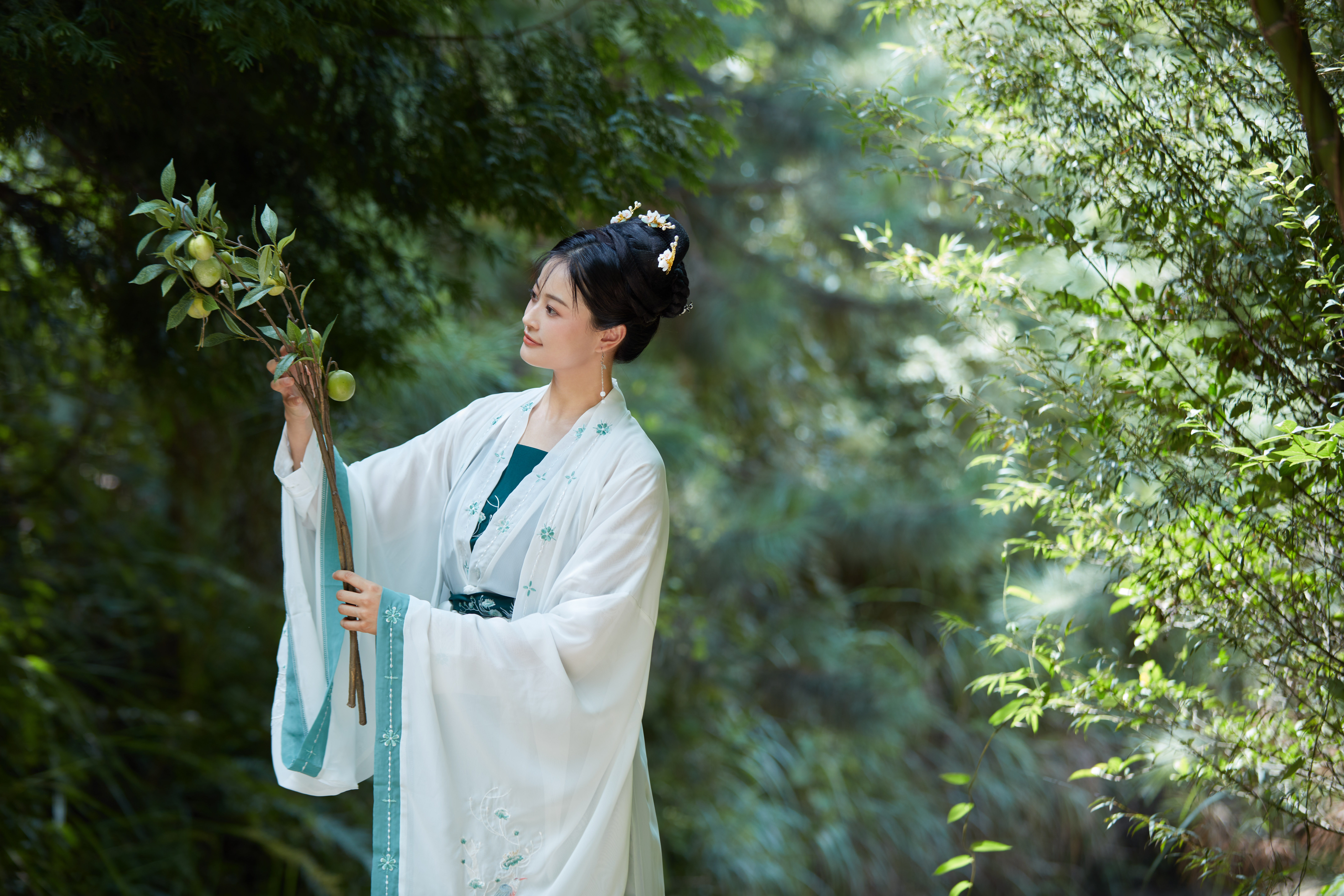 梅见森林酒馆_Biopen-站酷ZCOOL